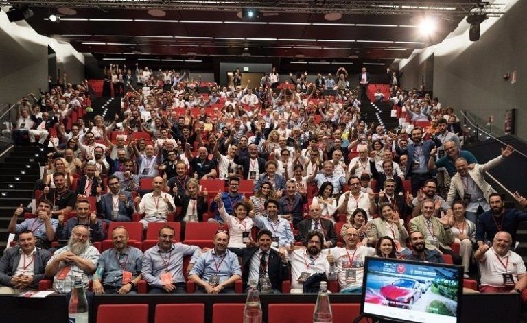 Elon Musk e Tesla, siamo con voi! - Tesla Club Italy